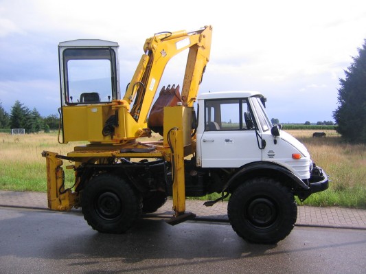 Unimogs d'occasion et neufs à vendre - MachineryZone